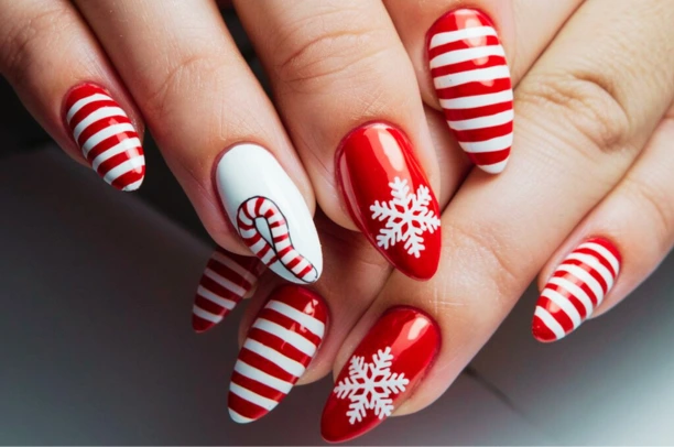 33 Festive Christmas Nail Designs to Sleigh This Holiday Season