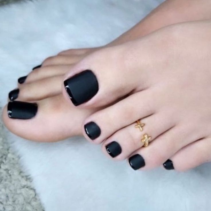 13 Best Toe Nail Colors for Fair Skin - That Looks Very Beautiful