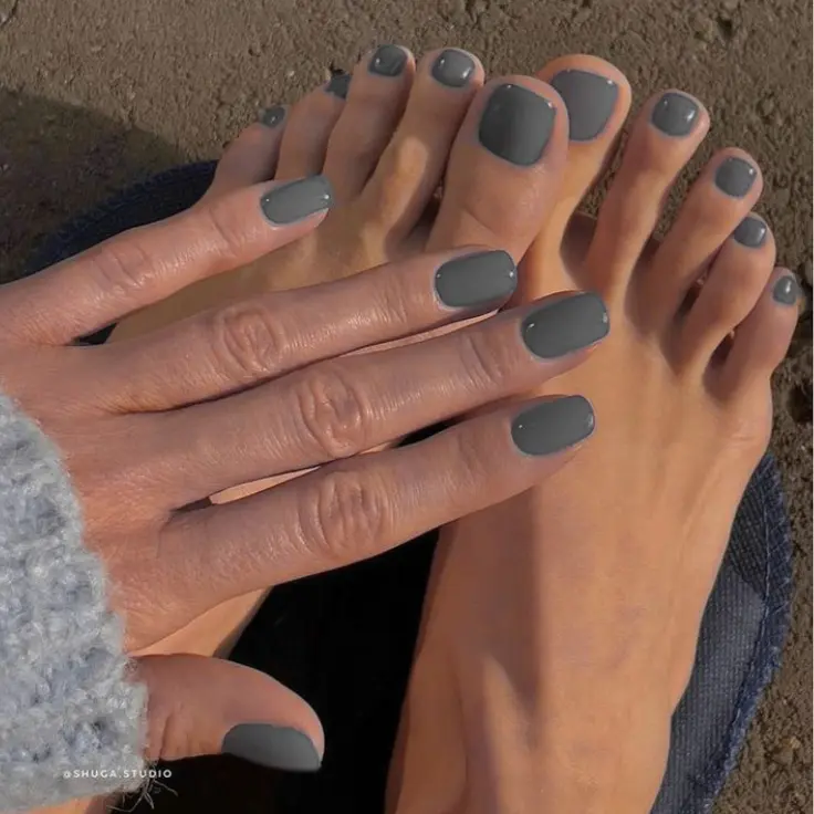 12 Best Winter toenail colors for Fair Skin for the Chilly Season