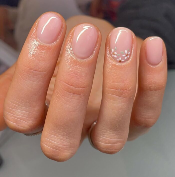 27 Simple & Subtle Nail Ideas That Prove Less Is Truly More