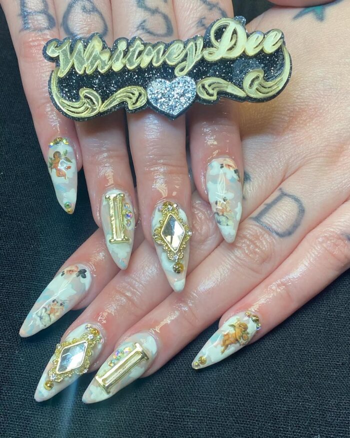 25 Victorian Era Inspired Nail Ideas to Fall in Love With