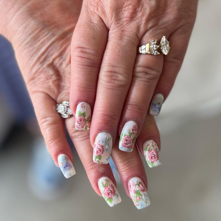 25 Victorian Era Inspired Nail Ideas to Fall in Love With